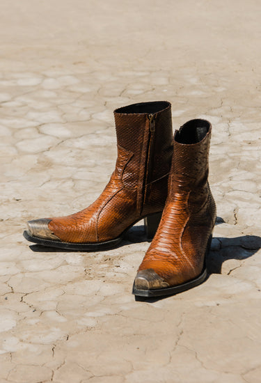 FROMTHEFIRST | Official Site | Shipping boots to over 50+ countries‎!